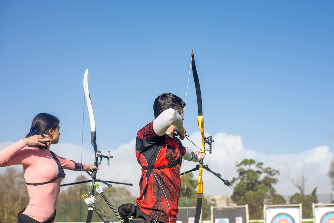 Do You Close One Eye In Archery Archery Heaven