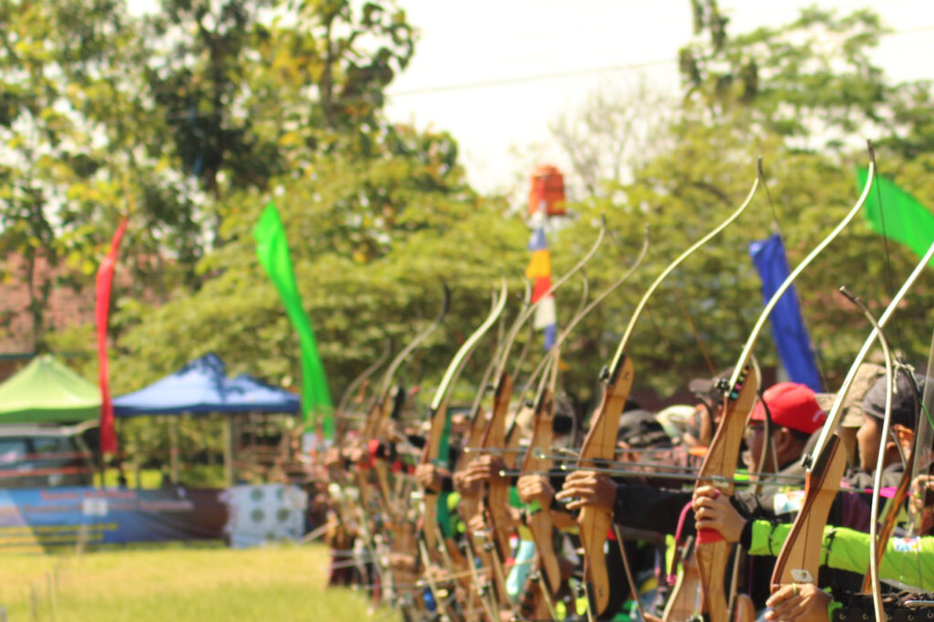 Can you use a D-loop on a recurve bow? - Archery Heaven